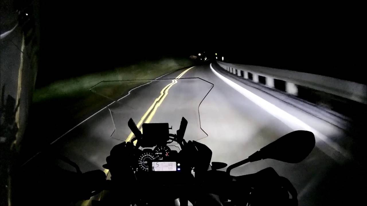 Riding at night on a 2016 BMW R1200 GS Adventure - YouTube