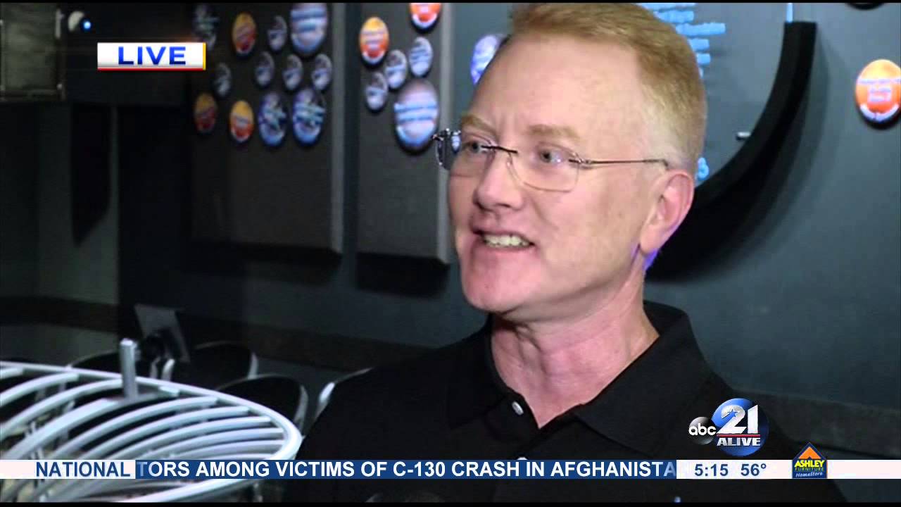 21Alive News at 5 2 Oct Curtis Smith Interview - YouTube