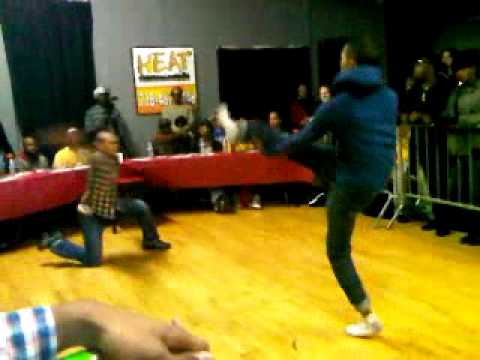 Chris Pucci vs. Pashmina 007 - YouTube