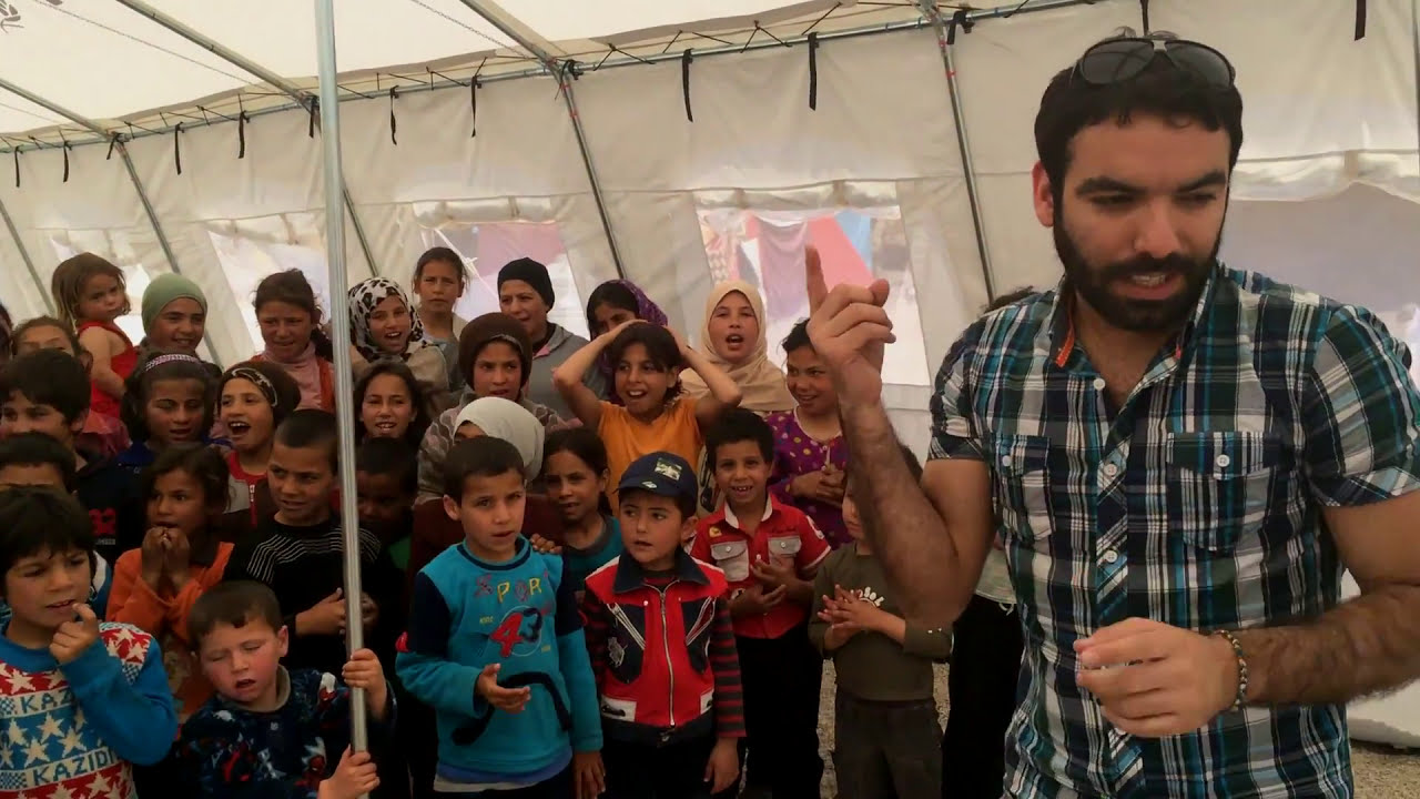 Syrian refugee children singing and smiling (Bar Elias, Lebanon ...