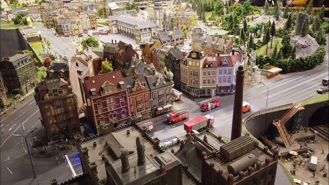 Miniature fire in Miniatur Wunderland Hamburg - YouTube