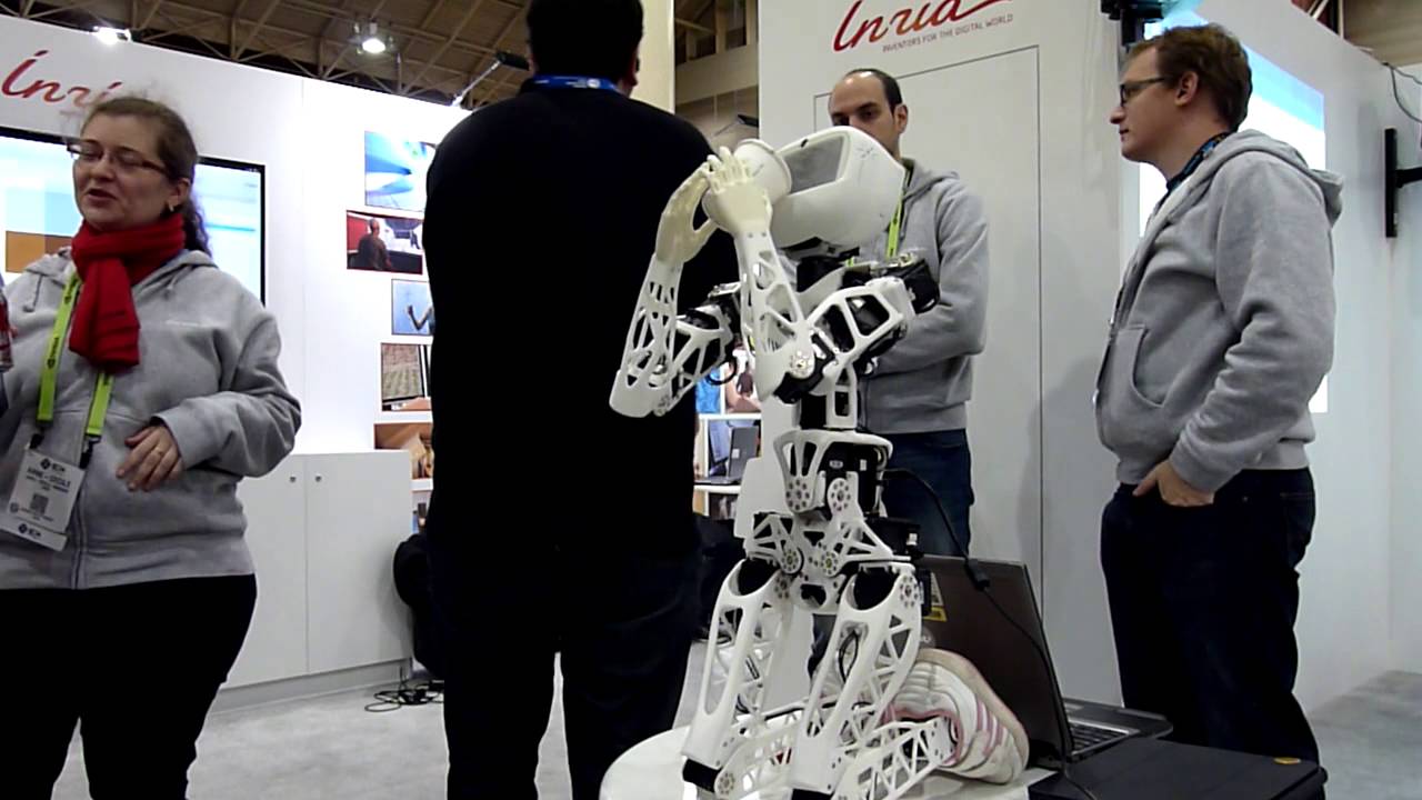 Poppy Humanoid drinking at New Orleans - YouTube