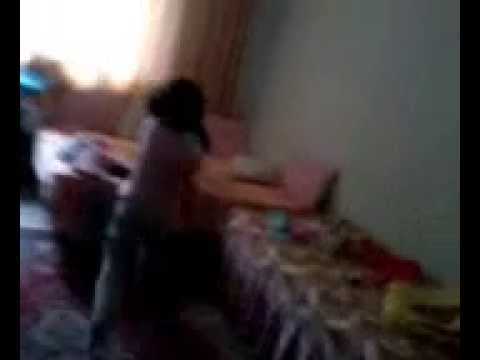 Ablasına şamarı yalatan küçük kız kardeş :D