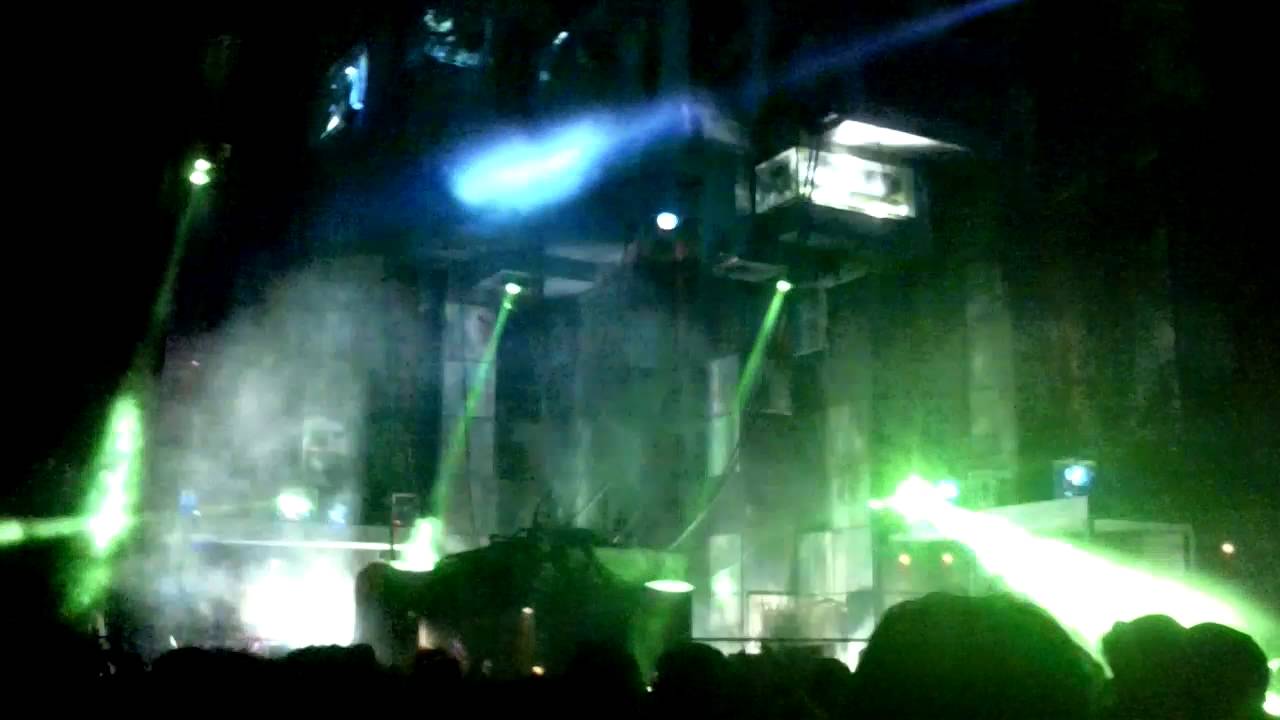 Genosys in Block 9 @ Glastonbury 2013 - YouTube