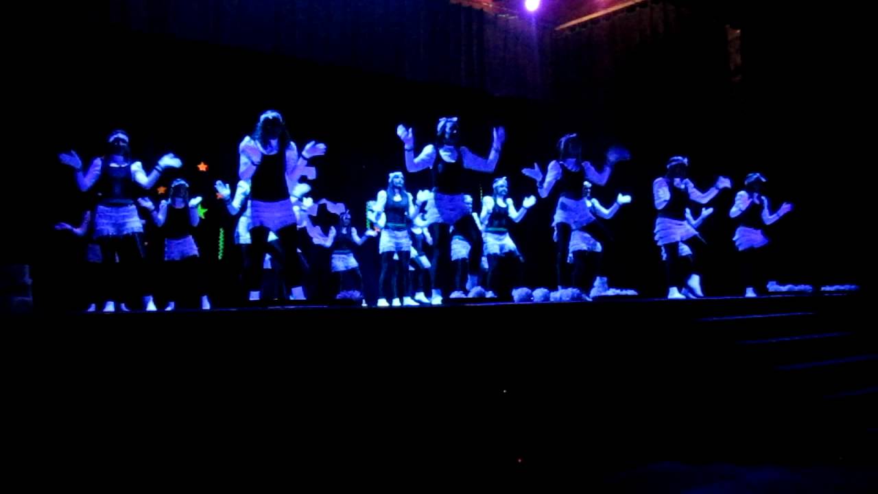 Blackout Pep Rally Dance - YouTube