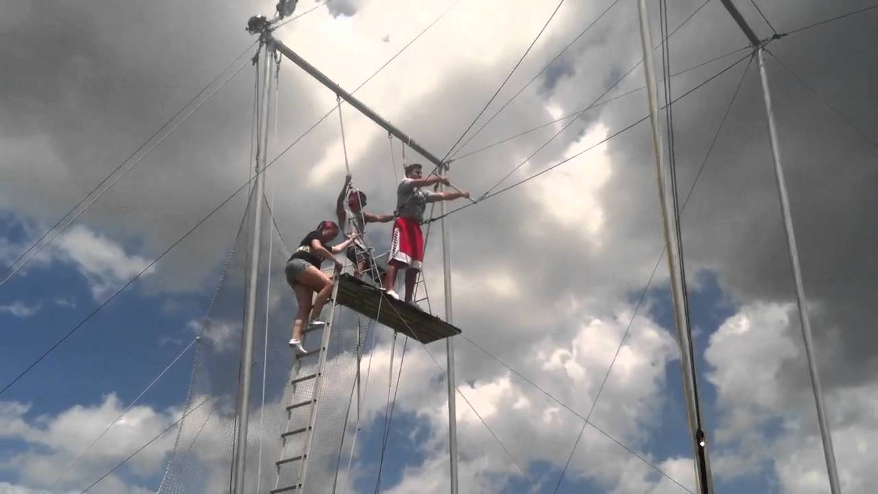 Trapeze training 1 - YouTube