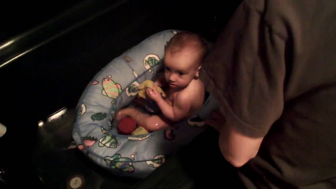gavin in tub 2 - YouTube
