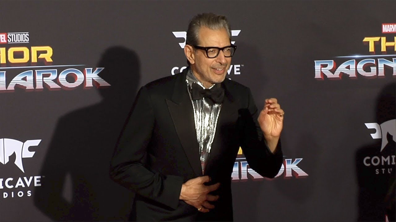 Jeff Goldblum "Thor: Ragnarok" World Premiere Red Carpet jpg - YouTube