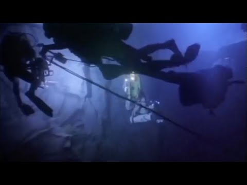Making of The Abyss: How Ed Harris almost drowned during filming - YouTube