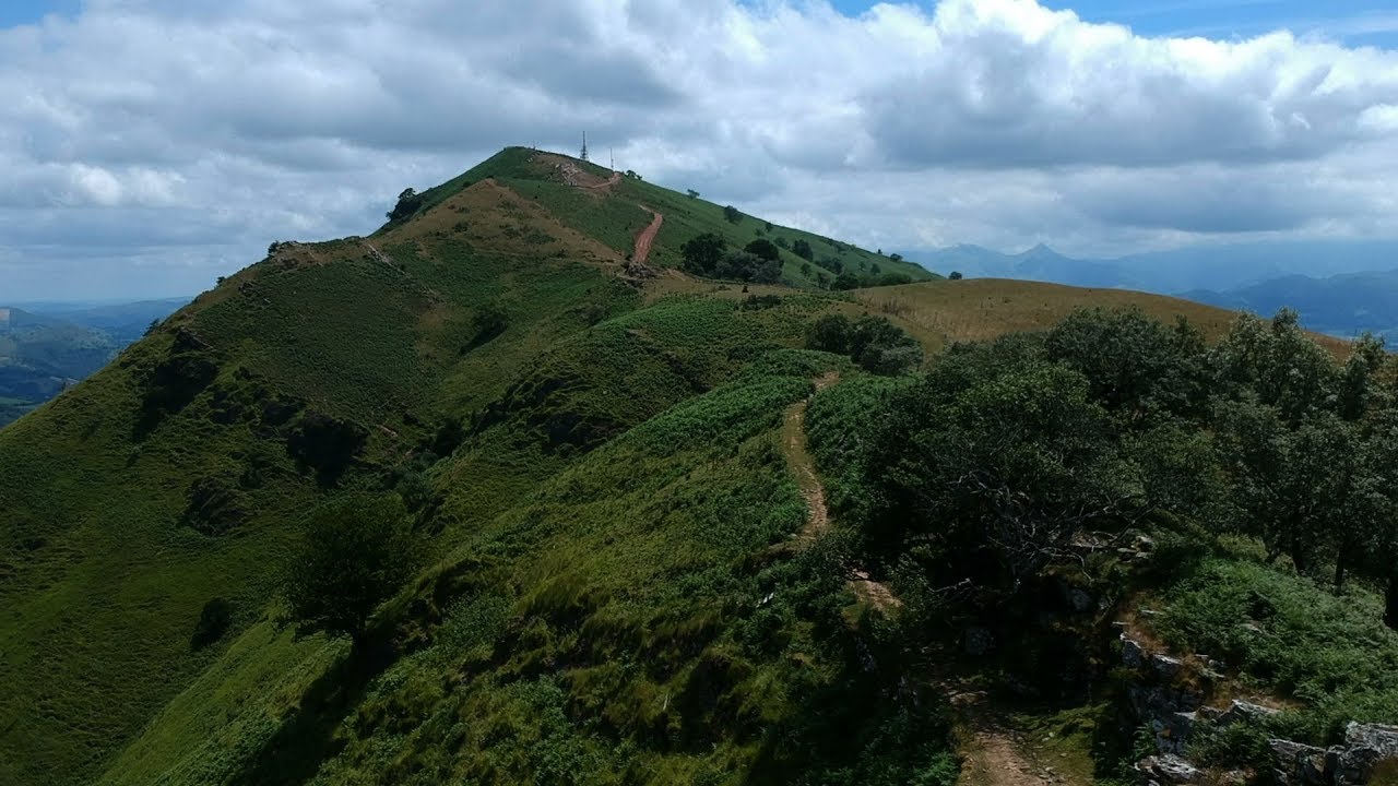 Découverte de la montagne basque : le Jara - YouTube