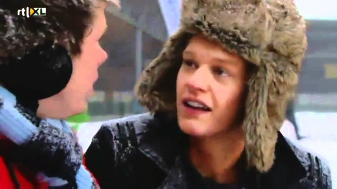 edwin/lucas third kiss - YouTube