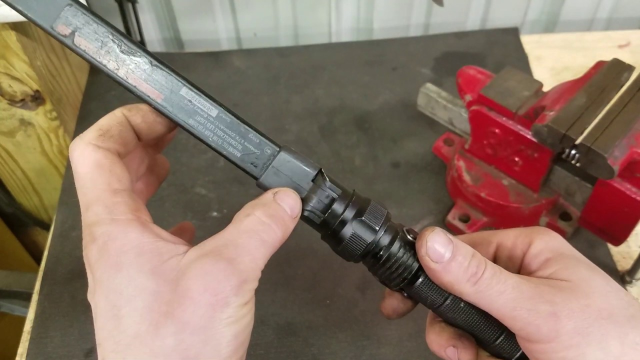 Harbor freight Braun slim bar folding rechargeable flashlight review ...