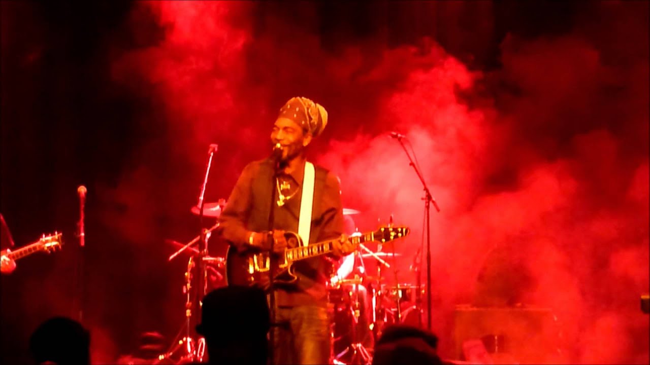 Tuff Lion & Two Roots live @ Gebouw T 27 08 2015 - YouTube