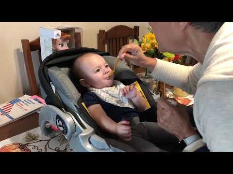 Hilarious First Baby Food Experience Gone Wrong: Toddler's Pea-Vomit Mishap with Grandma...🤮