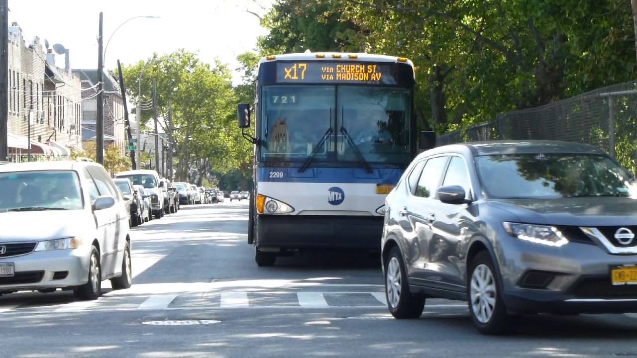 MTA NYCT Bus: 2013 MCI D4500CT X17 Express Bus #2299 at 86th St ...
