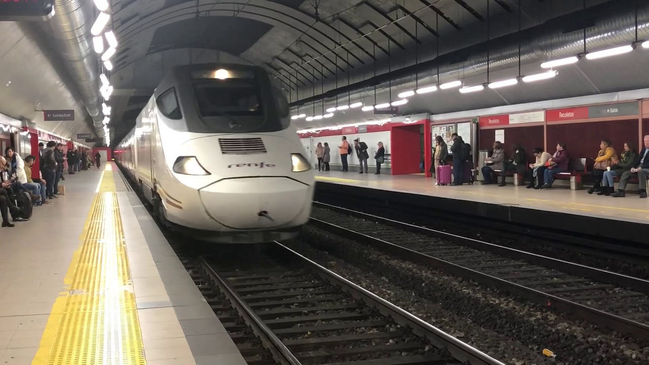 Tren RENFE Alvia en estación de Cercanías de Recoletos - YouTube