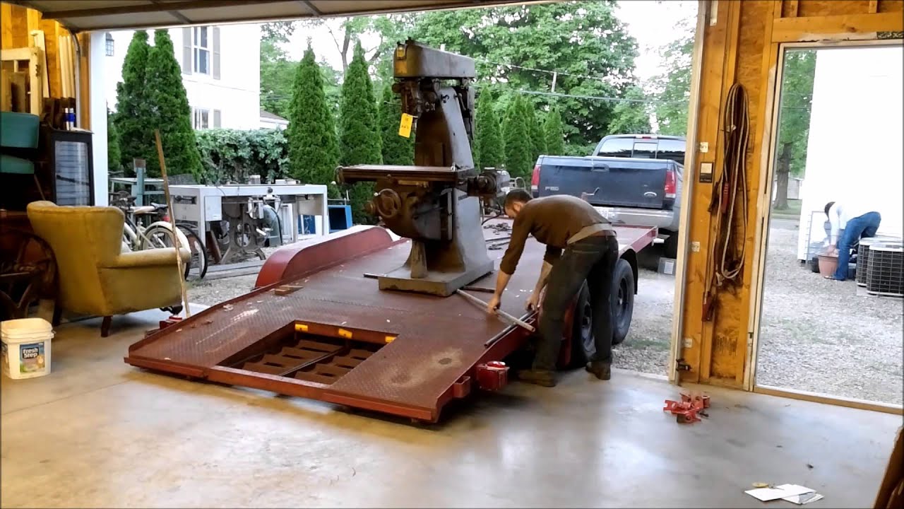 Moving a 3500 lb milling machine - YouTube