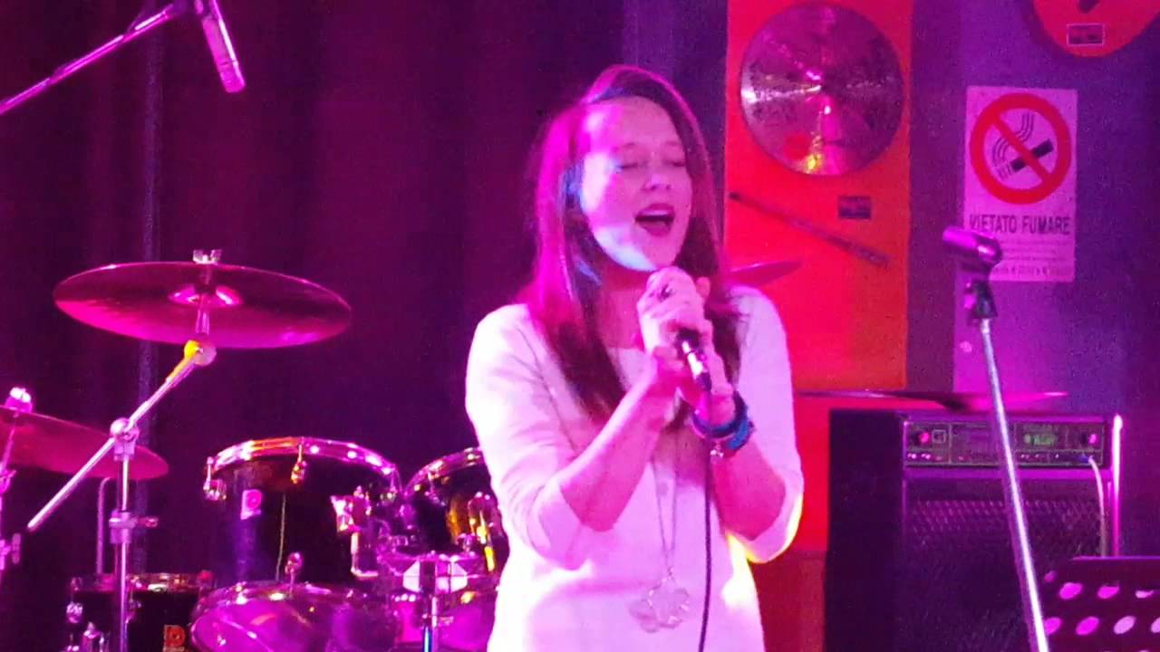 Chiara - Meraviglioso - "Cortile del Maglio - Torino - YouTube