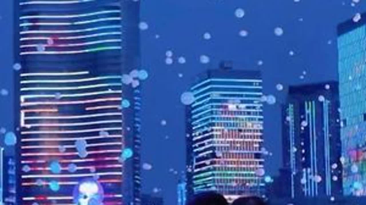 当你傍晚来武汉荣耀号你就会看到江城的浪漫在这里汇聚成了肉眼可见的幸福荣耀号情景剧武汉晚霞武汉旅游打卡武汉旅游攻略 - YouTube