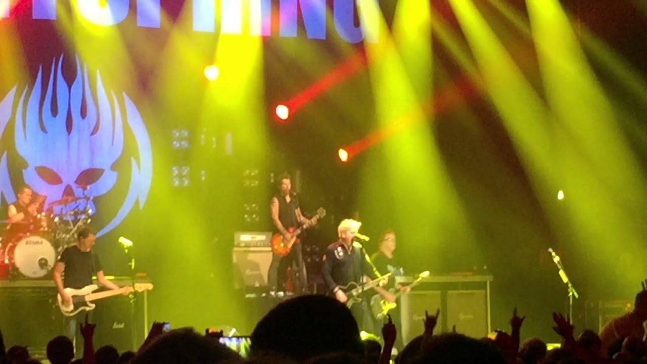 Million Miles Away - The Offspring (Live Manchester) - YouTube