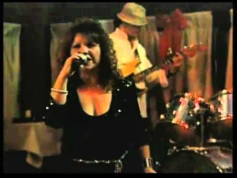 ΕΛΕΝΑ ΜΙΧΑΛΑΚΗ - ΓΕΝΝΗΘΗΚΑ ΓΙΑ ΝΑ ΠΟΝΩ.mp4 - YouTube