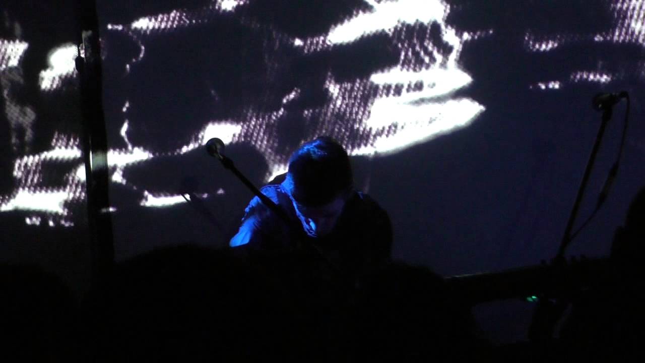 eric random live XIII WIF - YouTube