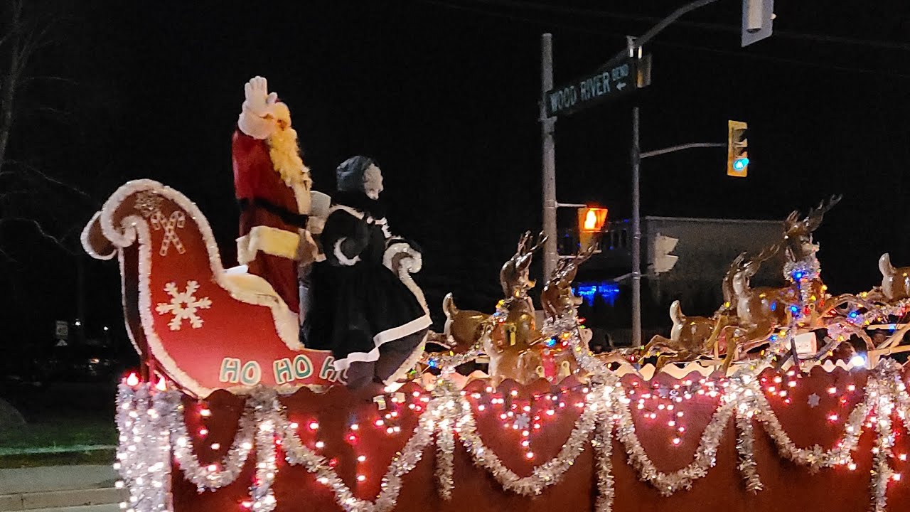 Sutton Santa Claus parade!!!!! - YouTube