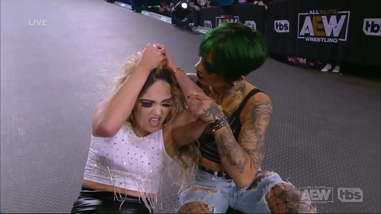 Ruby Soho Returns & Attacks Tay Melo on AEW Dynamite (Nov. 30, 2022) - YouTube