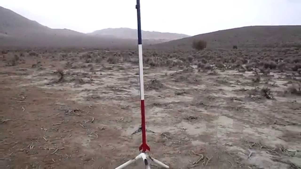 Estes Mean Machine model rocket F39-6 RMS motor - YouTube