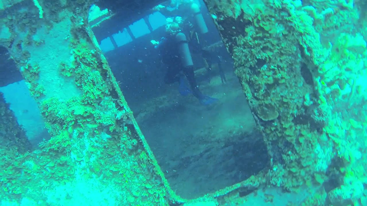 SCUBA diving, Roatan, Honduras, CoCo View Resort 9-16-2014 part 2 - YouTube