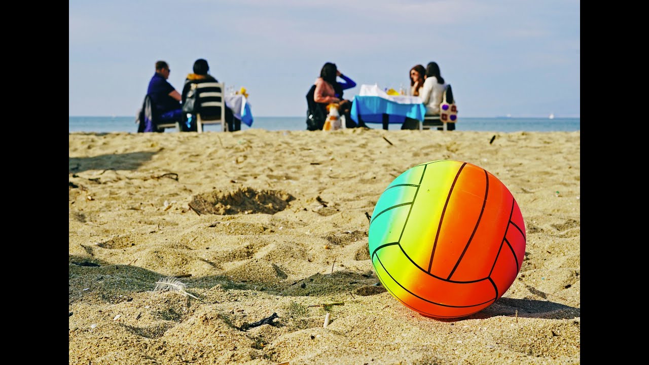 Beach walk Peraia 🇬🇷 4K (First day of spring 2023) - YouTube