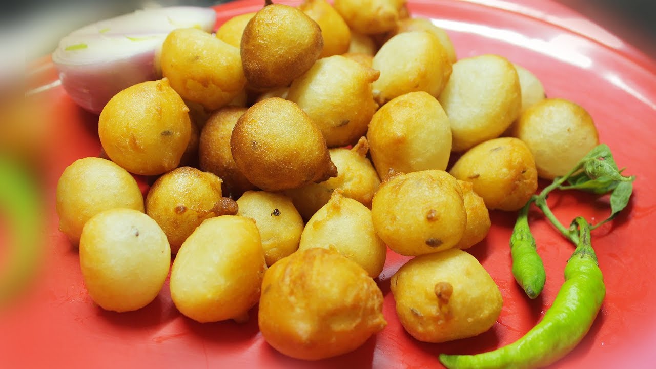 రోడ్ సైడ్ బండి మీద అమ్మే చల్ల పునుగులు ఇలా చేసి చూడండి Challa Punugulu ...