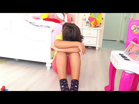 YAĞMUR ÇOK ÜZGÜN ACABA NEDEN AĞLIYOR-Anne Kız Tv