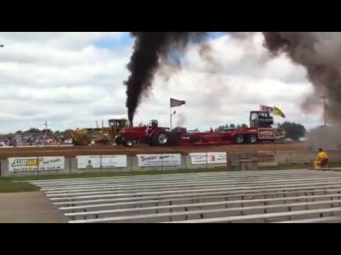 Tomah, WI 2010 IH SS Tractor Pull turbo problems - YouTube