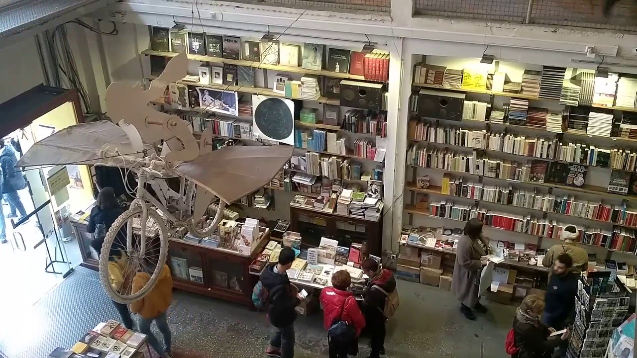 Livraria Ler Devagar em Lisboa - YouTube