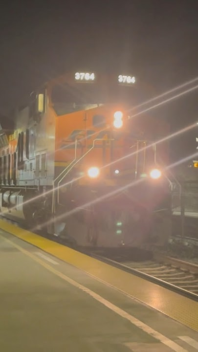 BNSF #3764 ET44C4 Leads BNSF H-BARSDG in Tustin, CA 8/16/24 #train #bnsf #foamer #railfan #socal ...