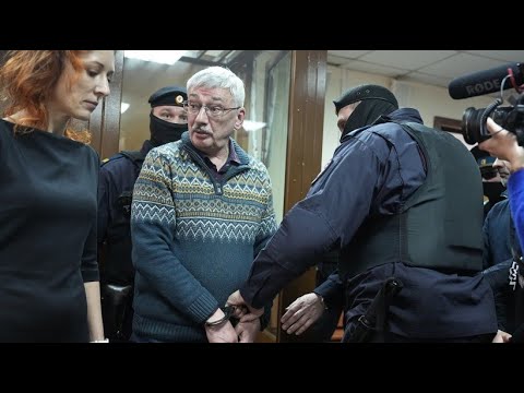 Zweieinhalb Jahre Haft: Russischer Menschenrechtsaktivist Orlow verurteilt