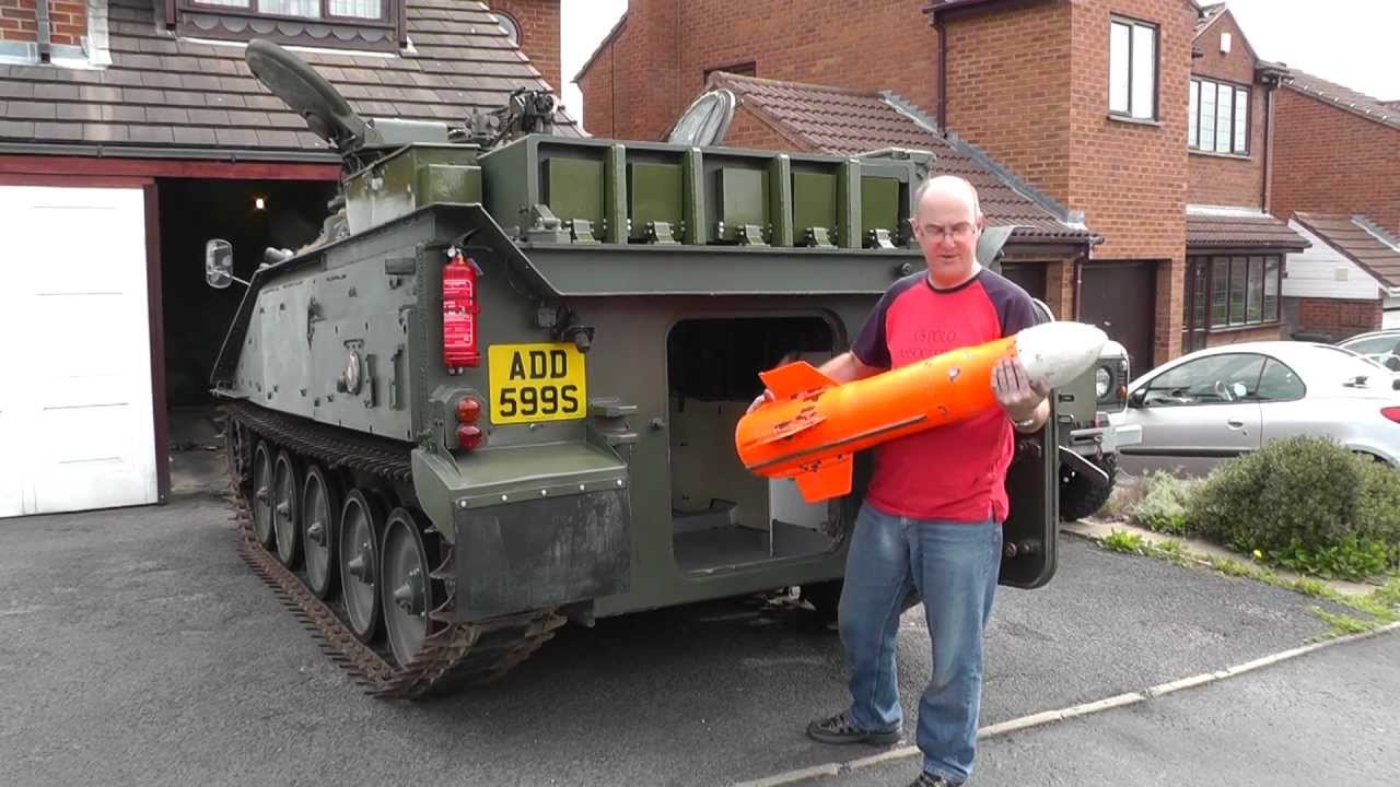 Swingfire ATGW Missile - CVRT Alvis Striker FV102 Overview - YouTube