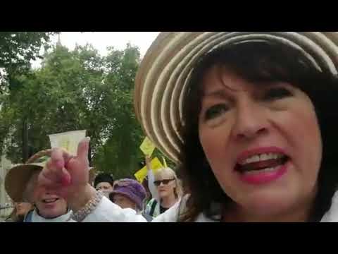 tina rothery verbally abusing man in london pnr - YouTube