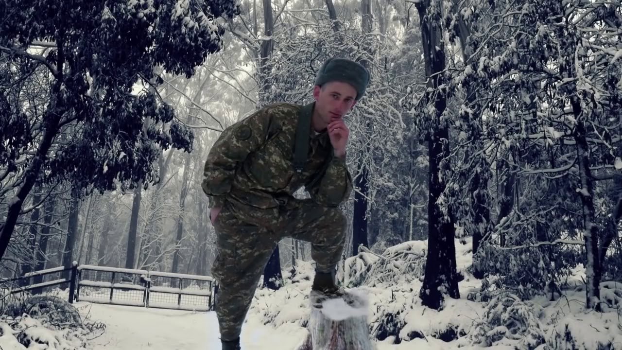 Haykakan rep 2017 ՀԱՅ ԶԻՆՎՈՐԻ հուզիչ ռեփը - YouTube