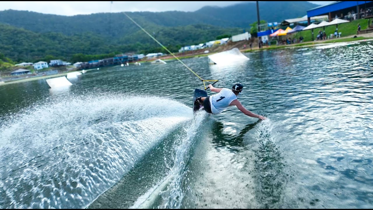 Winter Wonderland day 1 2024- Throw for Dough - YouTube