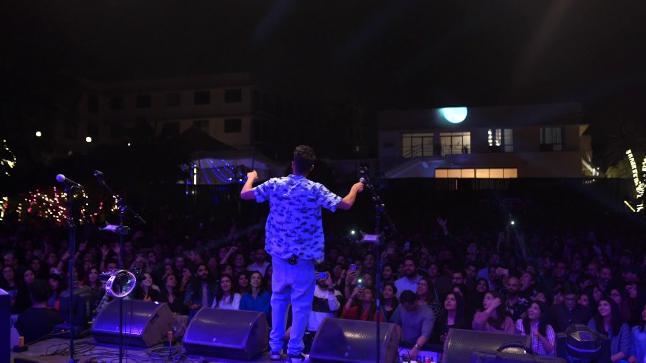 SHAMOON ISMAIL LIVE IN KARACHI - YouTube