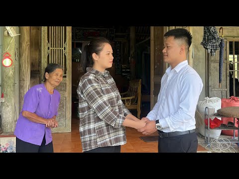 The tearful reunion of CEO John and poor girl Tieu Hoa after many days apart.
