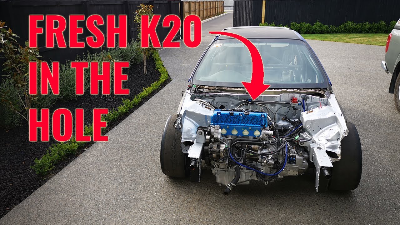 Engine bay paint & K20 back in the hole - YouTube