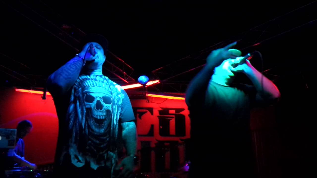 Slaine ft. Jaysaun in El Paso Texas 04/02/2016 Part 2 - YouTube