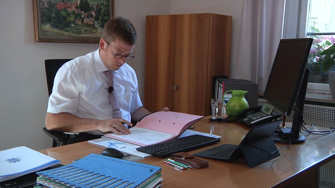 Neu an der Spitze: Christian Schmid, 1. Bürgermeister Velburg - YouTube