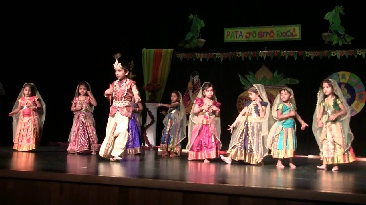 Girls Mukunda Mukunda Dance Performance - YouTube