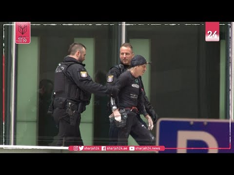'French Spiderman' Alain Robert scales Frankfurt skyscraper