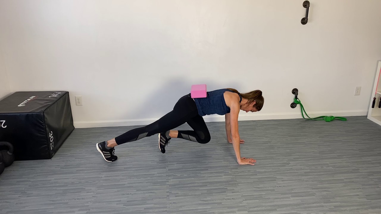 Plank March with block L1 - YouTube