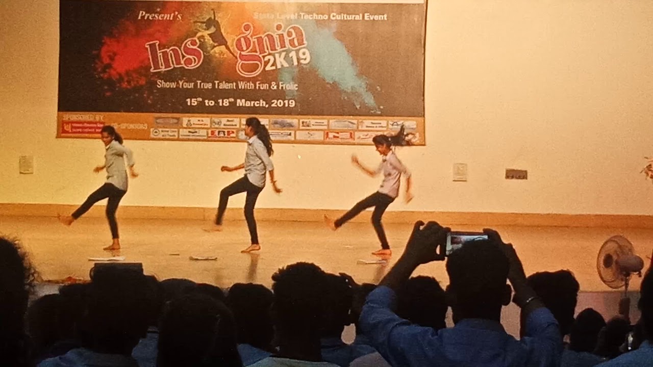 Rocking prominence in collage program || best Indian dance. | 2019 insgnia event. - YouTube